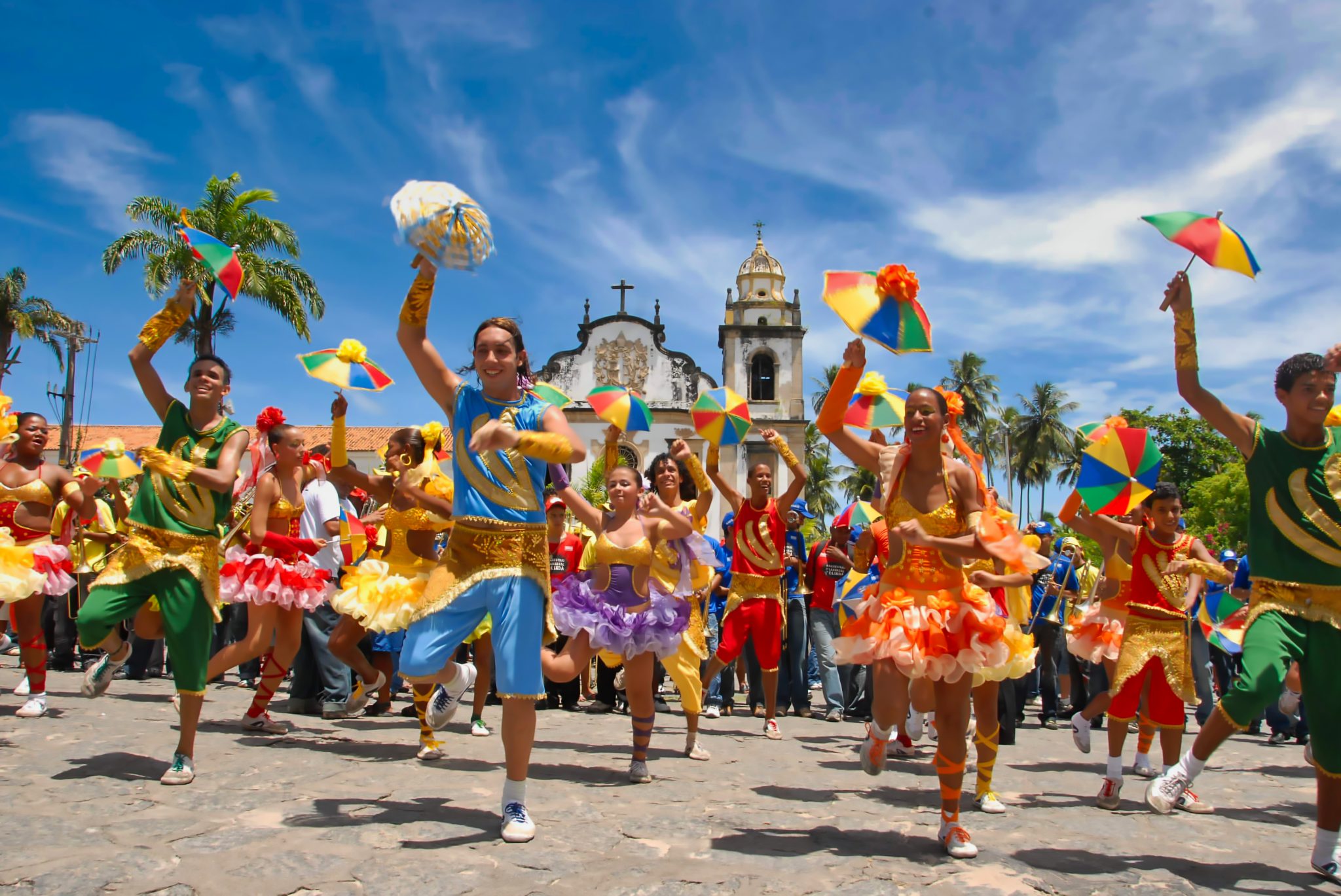 Discovering Brazilian Dance Culture: An In-Depth Look at Samba, Frevo ...